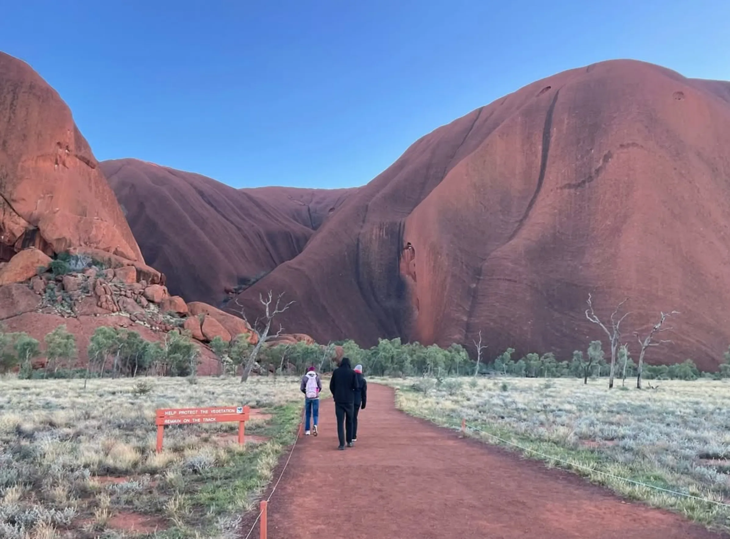 Is Walking Around Uluru Free? Costs, Tracks & Best Times